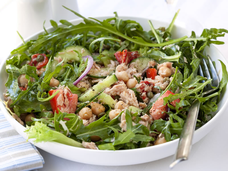 Salata od tune, rukole i slanutka - CentarZdravlja