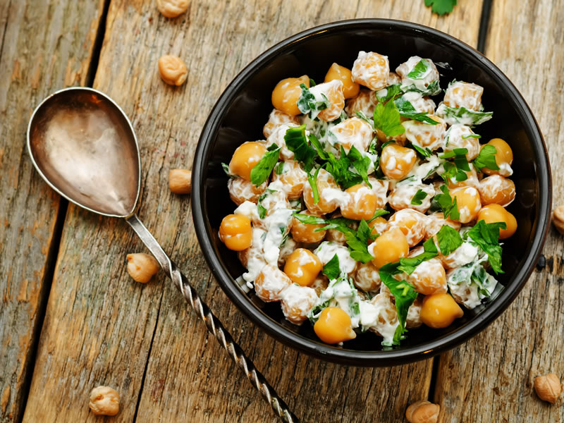 Osvježavajuća salata od slanutka - CentarZdravlja