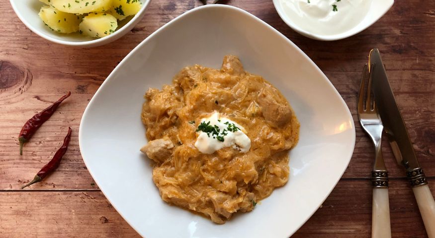 Recept za sekeli gulaš: Kombinacija svinjetine i kiselog kupusa u kojoj ...